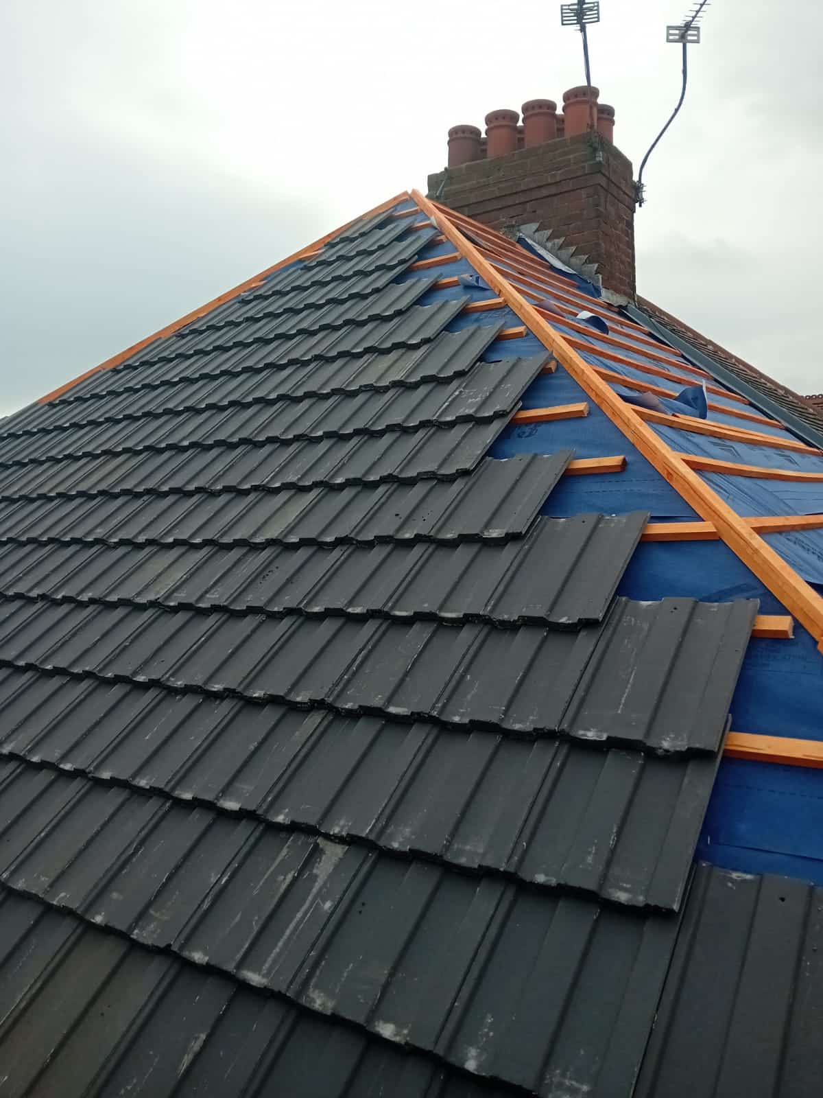 How To Fix Roof Tiles | A Quick Guide On Repairs For Tiled Roofs